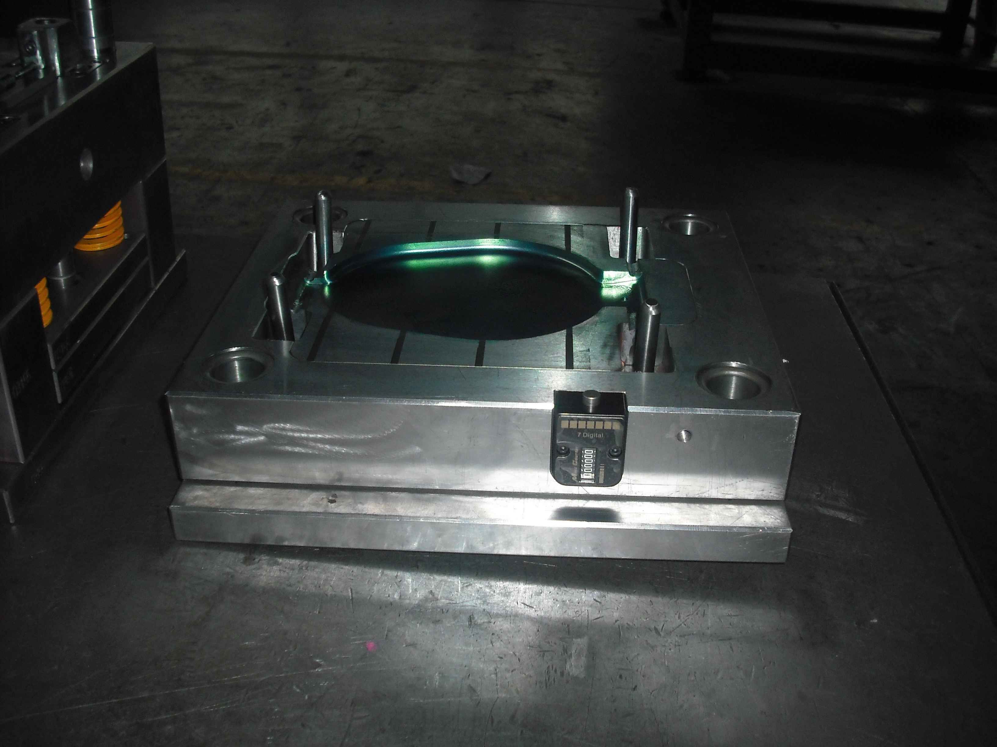 PMMA USA Transparent Vover Mold - Cavity - Mould Products, Mould ...